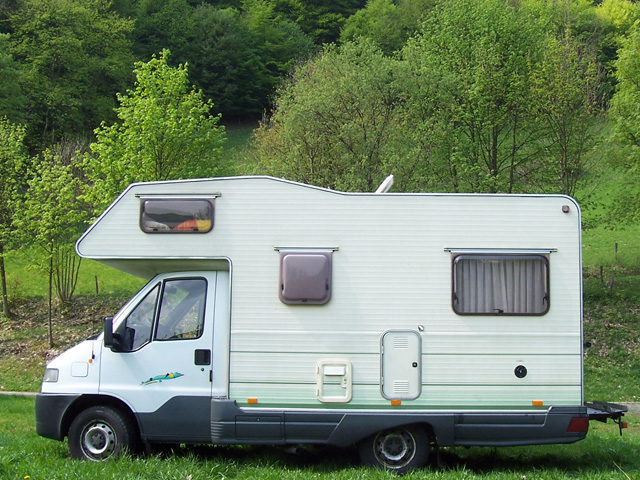 Wohnmobile preiswert mieten in Berlin - RIVIERA Preise